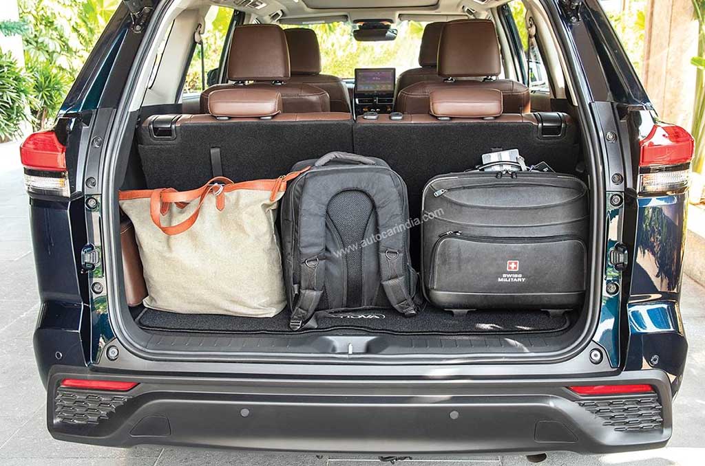 [ĐÁNH GIÁ XE] Toyota Innova thế hệ mới sắp ra mắt Việt Nam: Sự trở lại của cựu vương